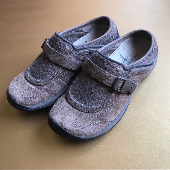Merrell | Shoes | Merrell Encore Sidestep Clogs | Poshmark